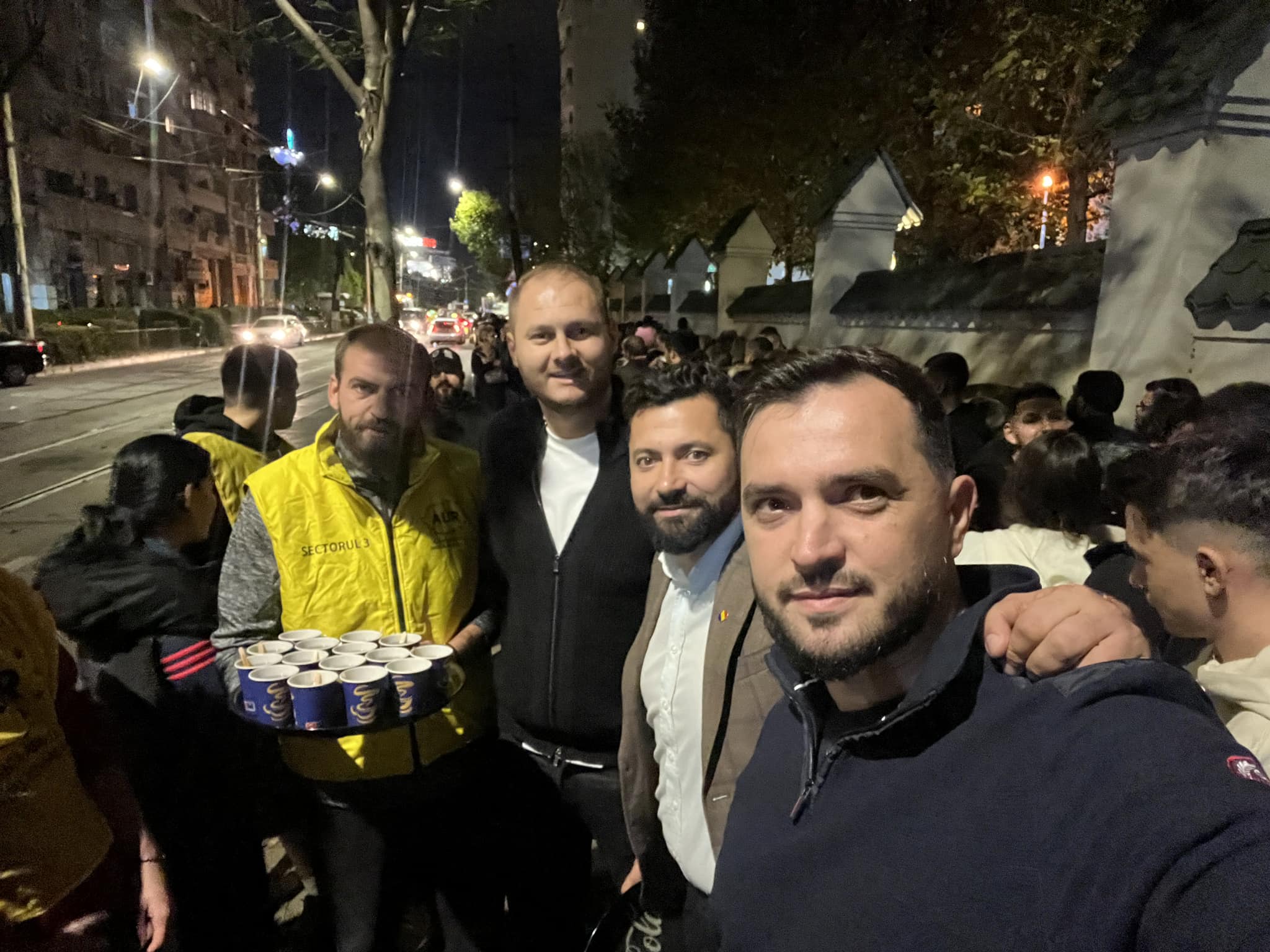 Mihai Enache, candidat la Primăria Capitalei, a împărțit 1000 de ...