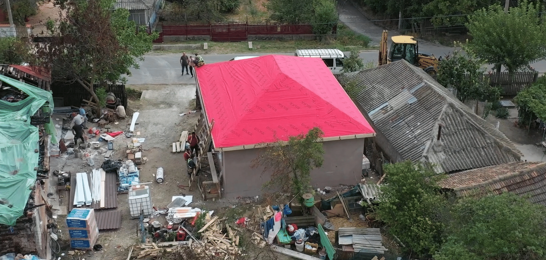 Se poate construi o casă în 12 zile. În ziua 9, s-a turnat șapa în ...
