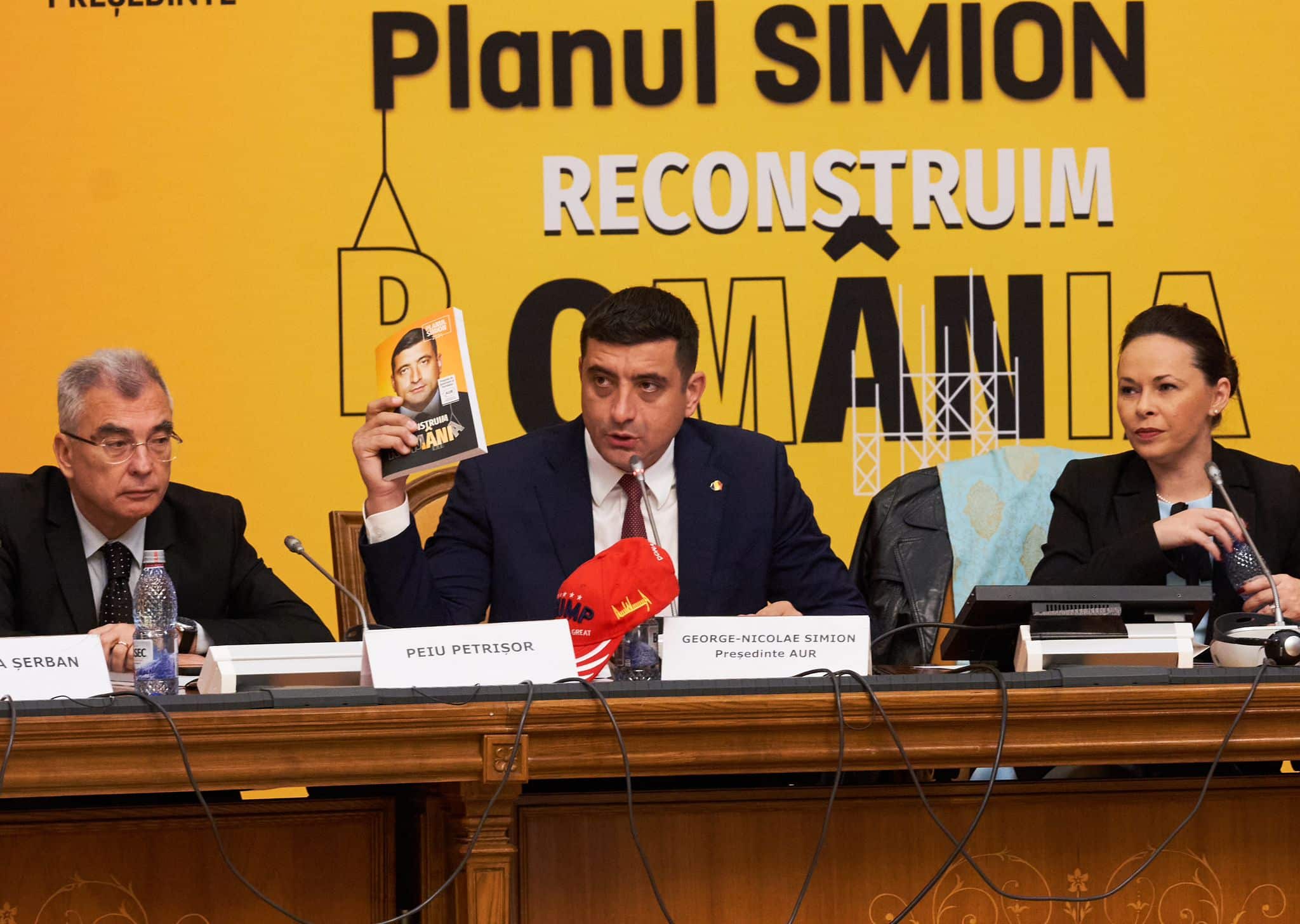 De ce foștii votanți PNL aleg AUR: Simion susține 100% mediul privat și ...