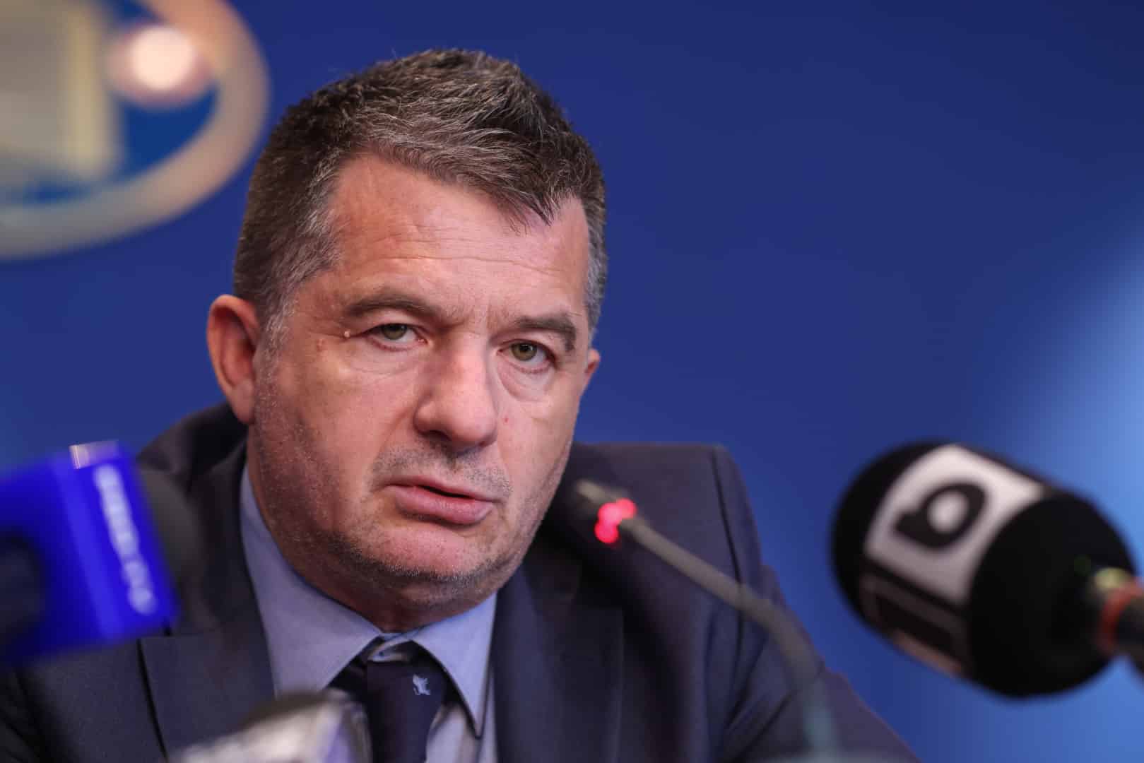 Club Feroviar: Statul român, chiriaș indirect al șefului CFR Călători ...