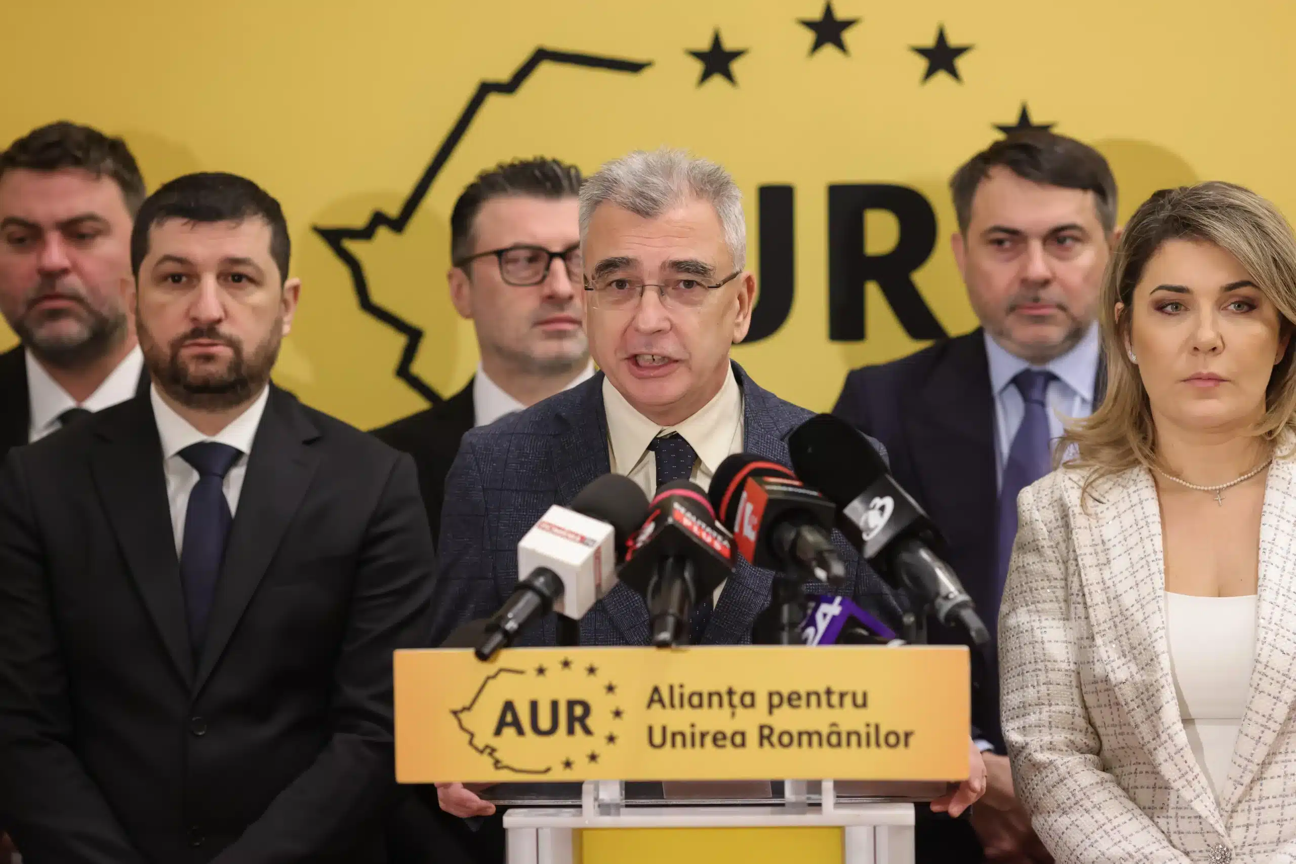 Cele 4 moțiuni de cenzură ale AUR vor fi depuse, astăzi, în Parlament ...